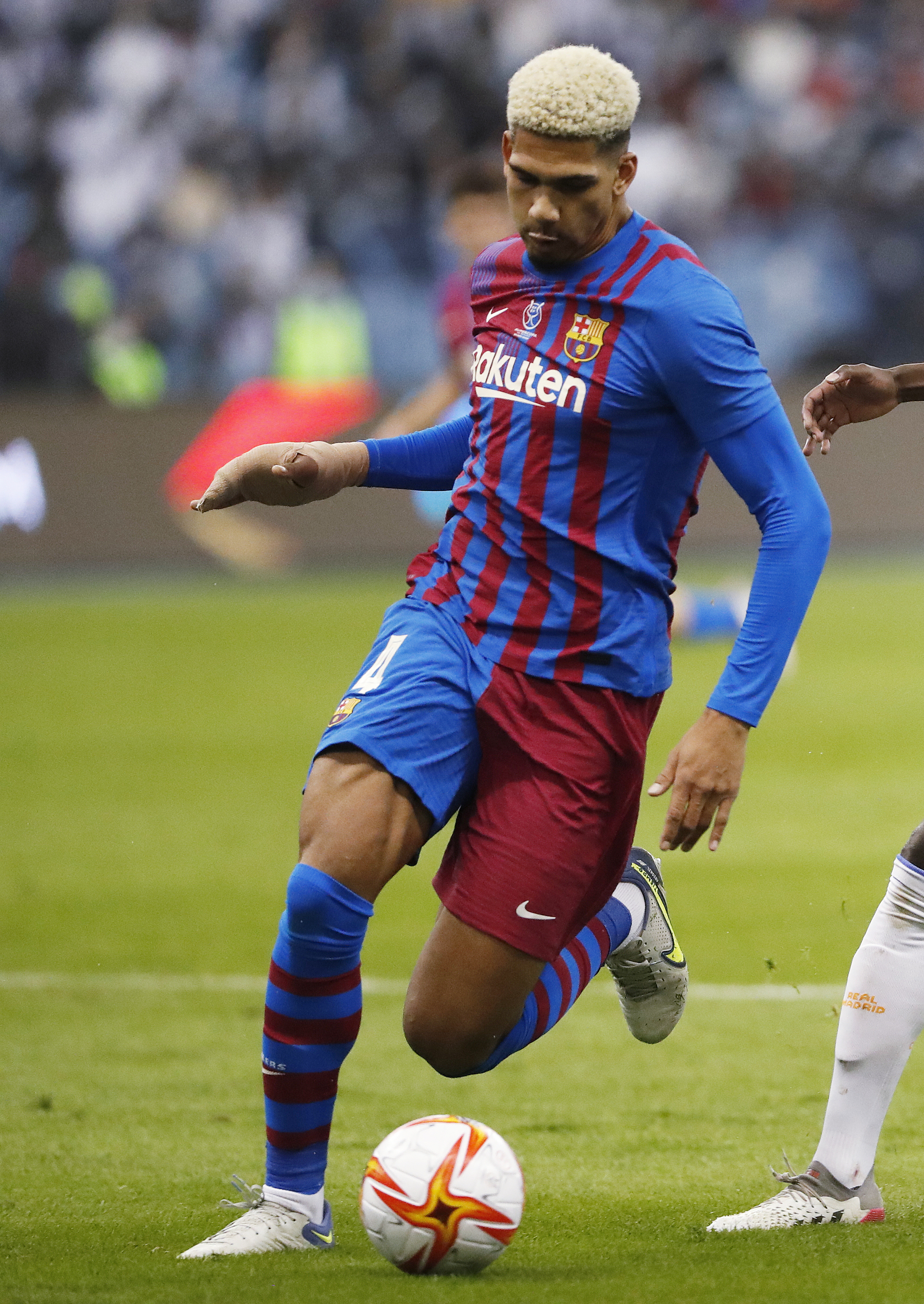 Barcelona: Araujo to miss out as Barcelona face Napoli | Marca