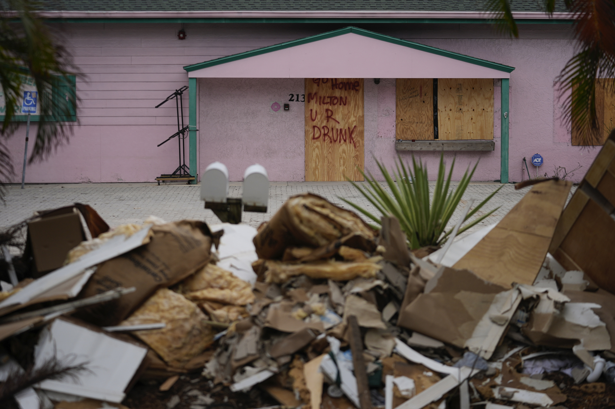 Hurricane Milton LIVE updates in Florida: Florida Sees Power ...